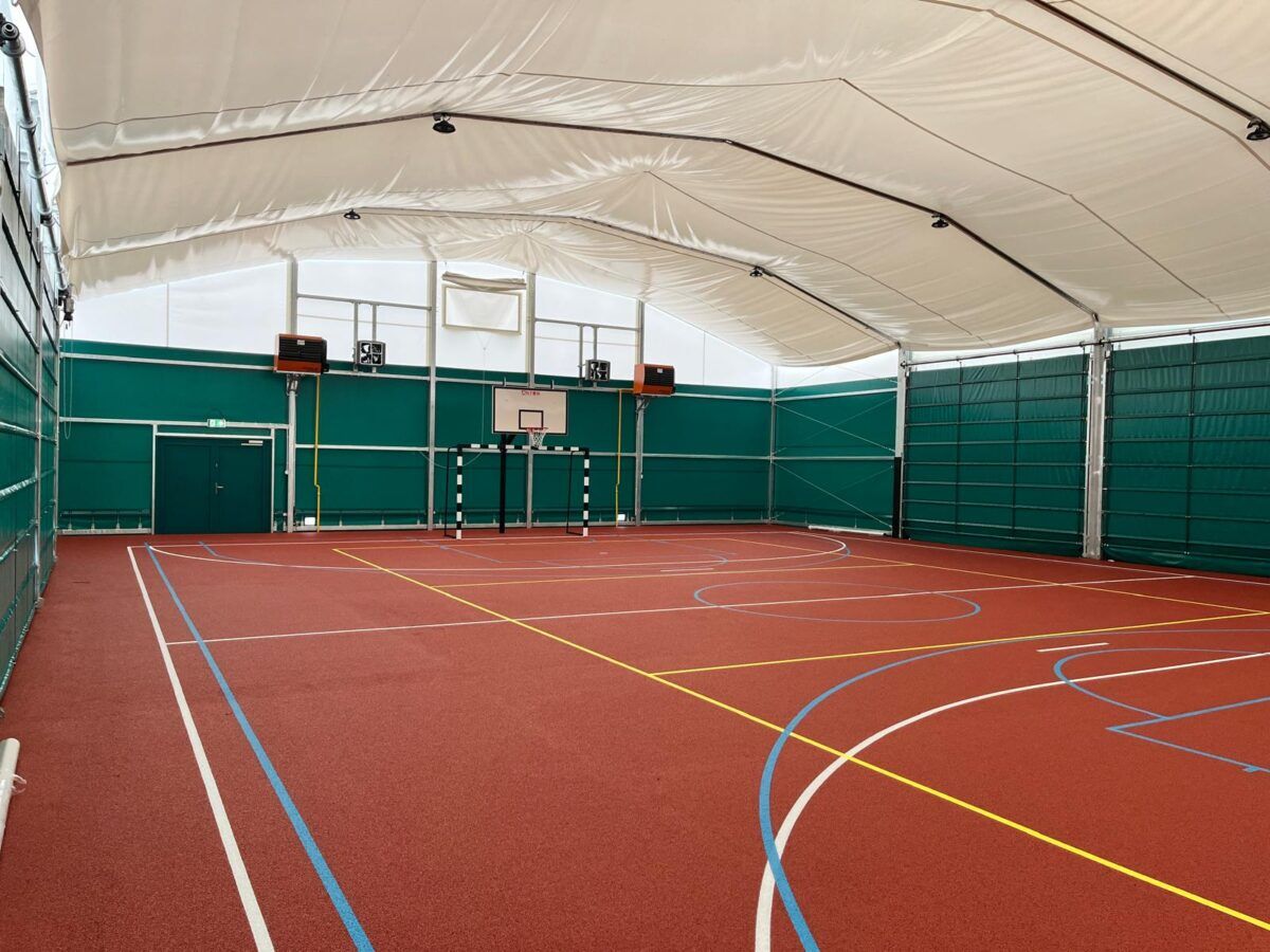 Czy hala namiotowa wymaga pozwolenia na budowę? Odpowiadamy - 4Tech